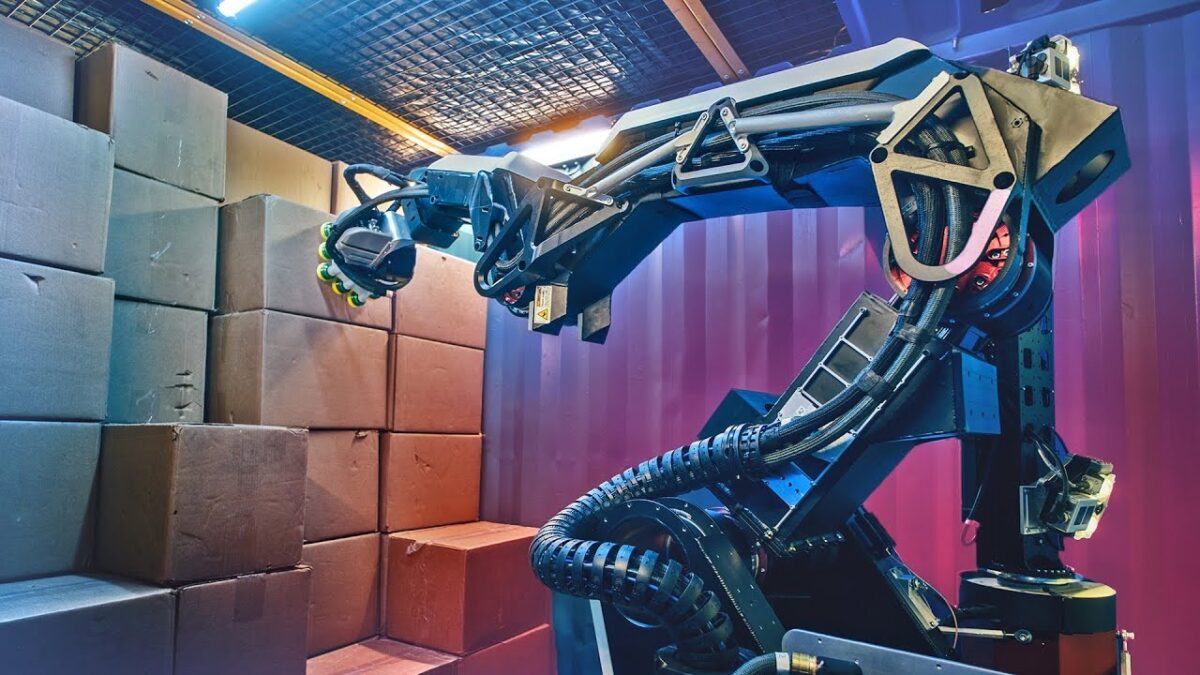 Boston Dynamics’ Stretch robot is gearing up to start its first real ...