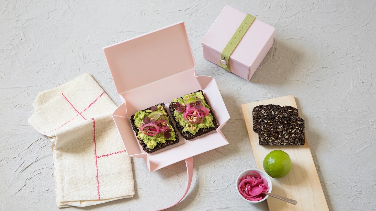 Uhmm Foldable Food Storage Box folds and unfolds in an instant for ...