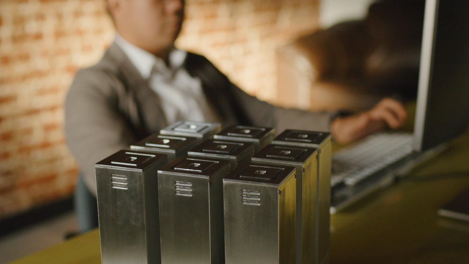 Box by Functionland offers a plug-and-play, subscription-free cloud ...