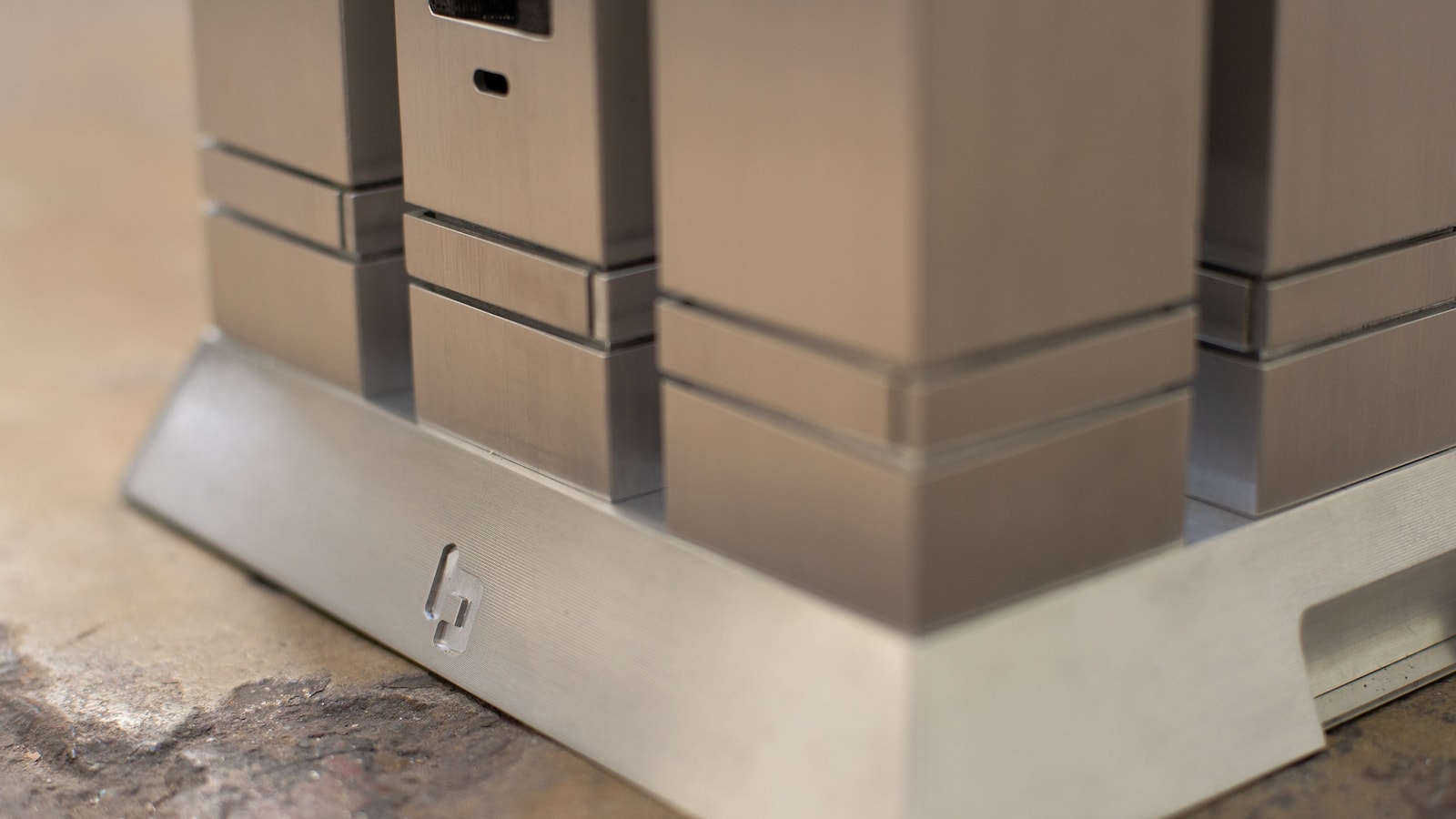 Box by Functionland offers a plug-and-play, subscription-free cloud ...