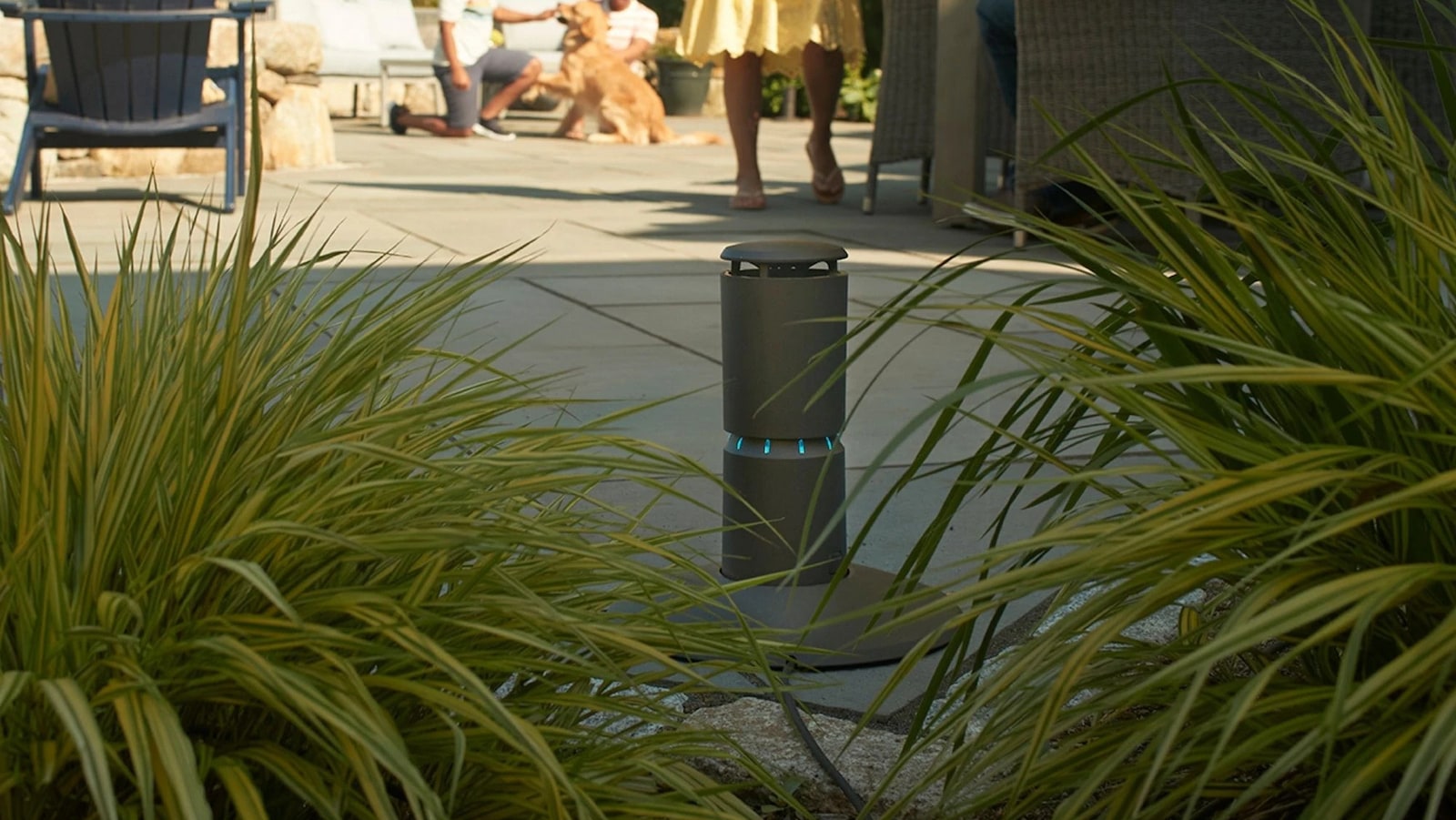 This smart mosquito repellent system protects from bites outdoors