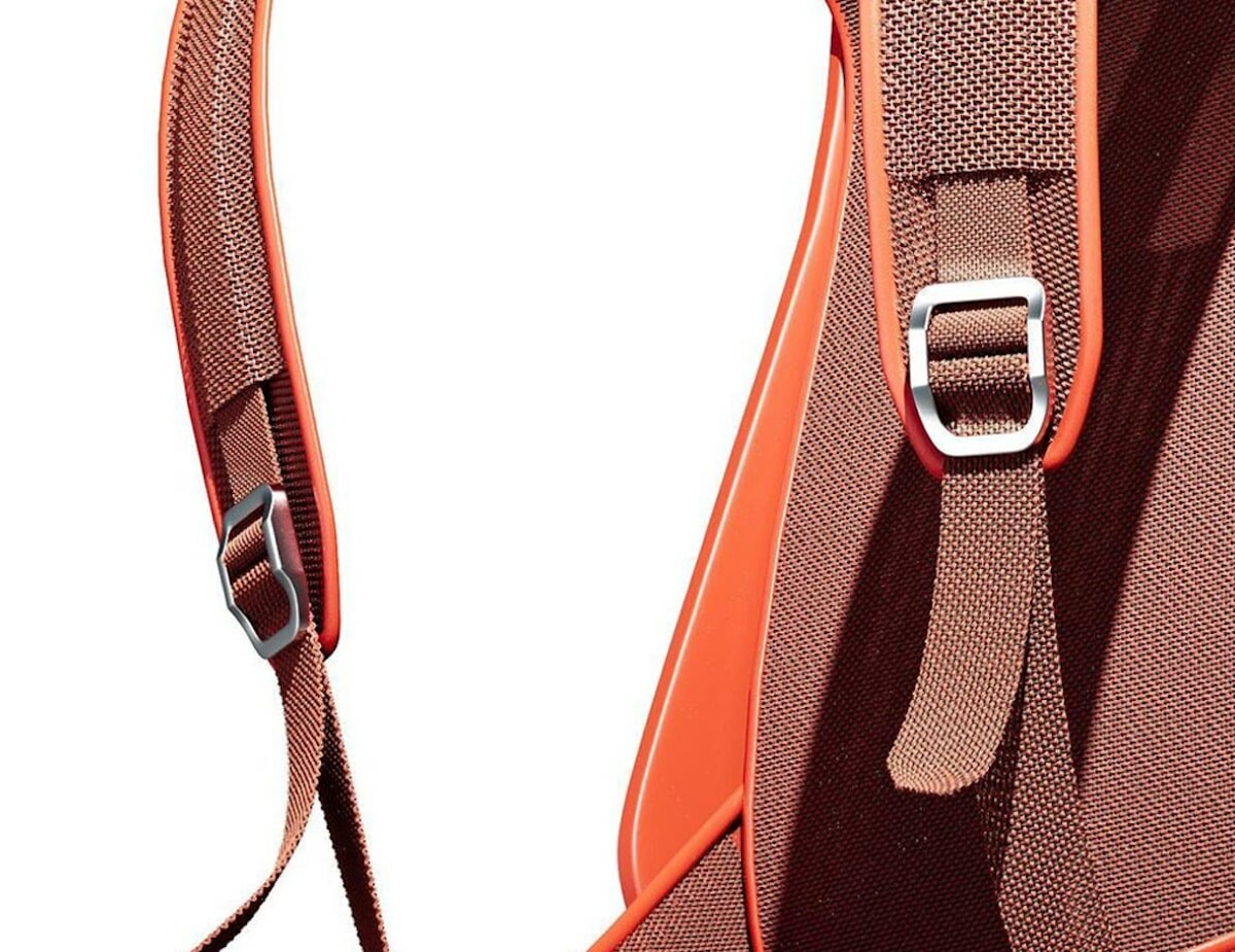 Herman Miller–Inspired Hiking Backpack emulates the back shape for a ...