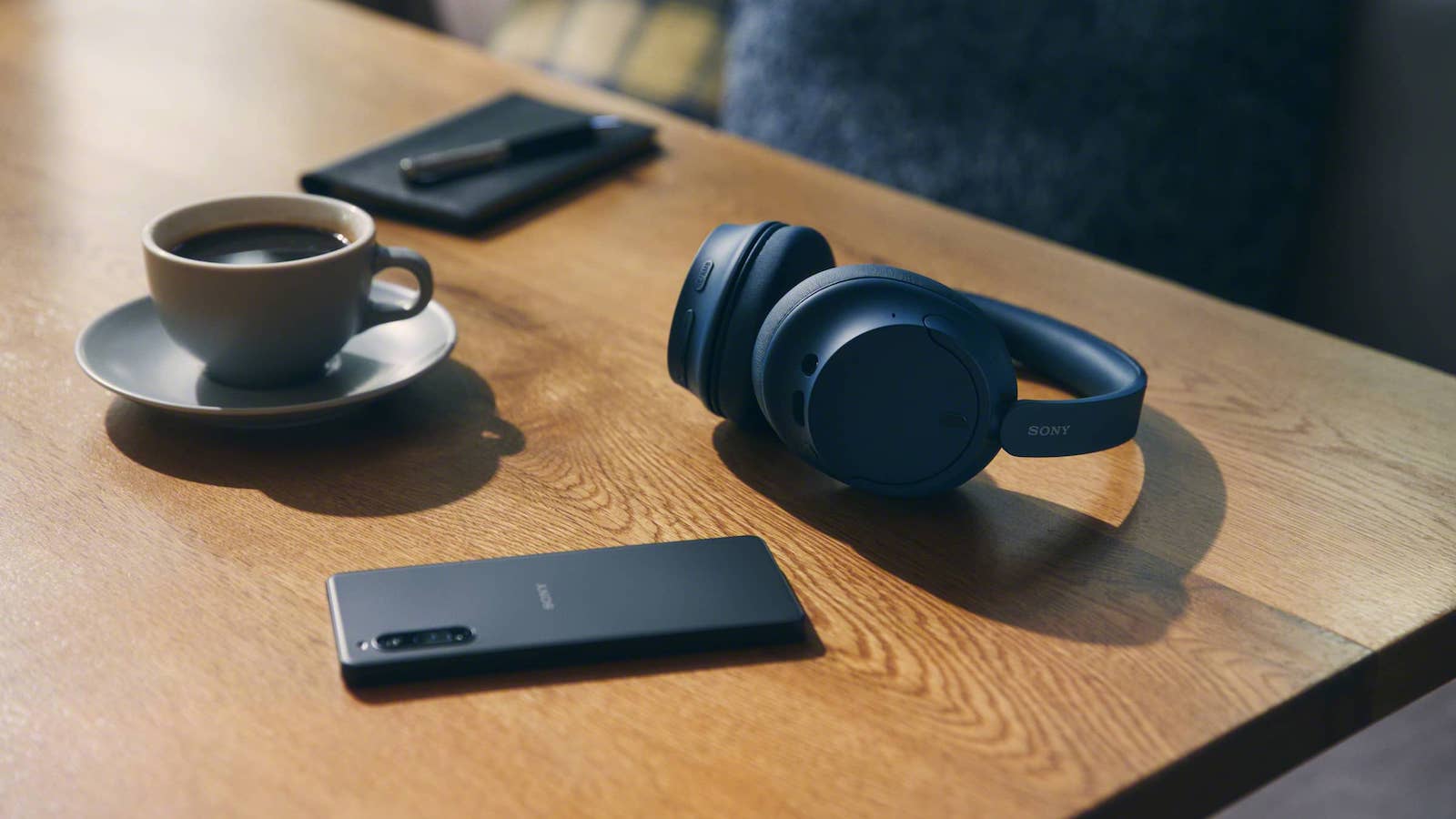 The best lightweight headphones for your EDC