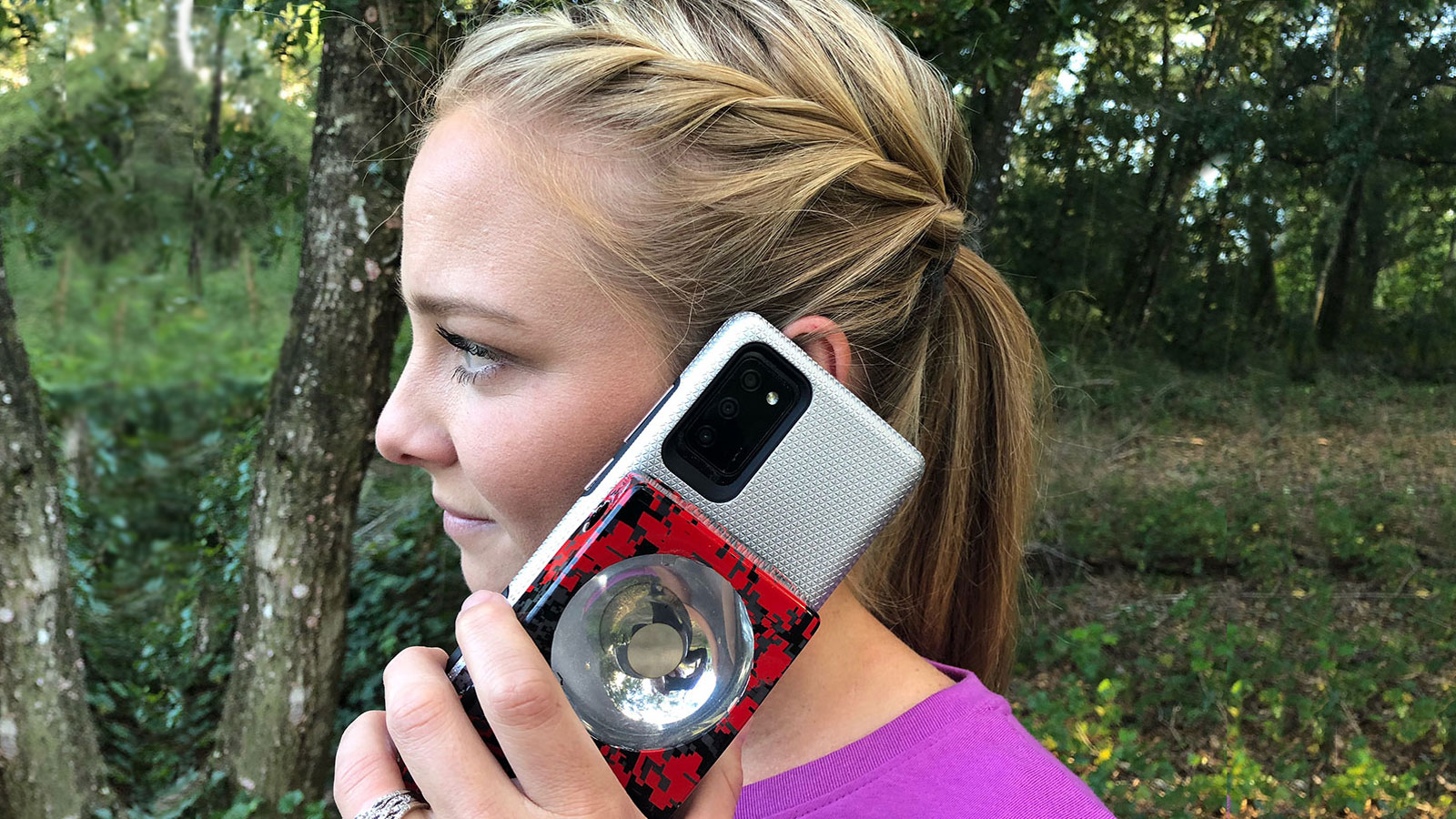 This protective device turns your smartphone into a useful defender