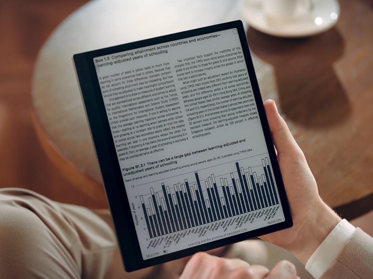 Onyx BOOX Tab Ultra ePaper tablet has a super-clear screen and refresh ...