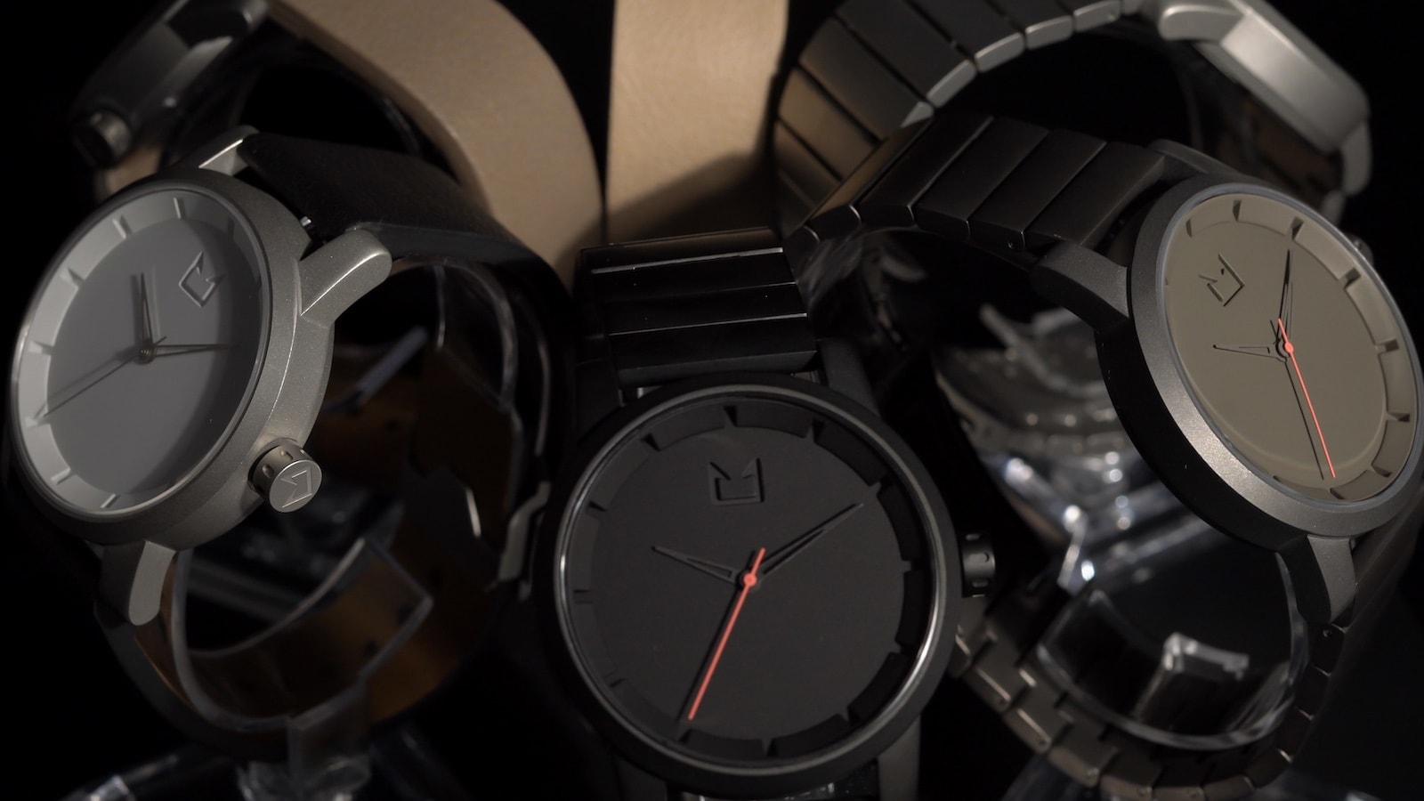 Majestik minimalist solar watch respects the environment as well as ...