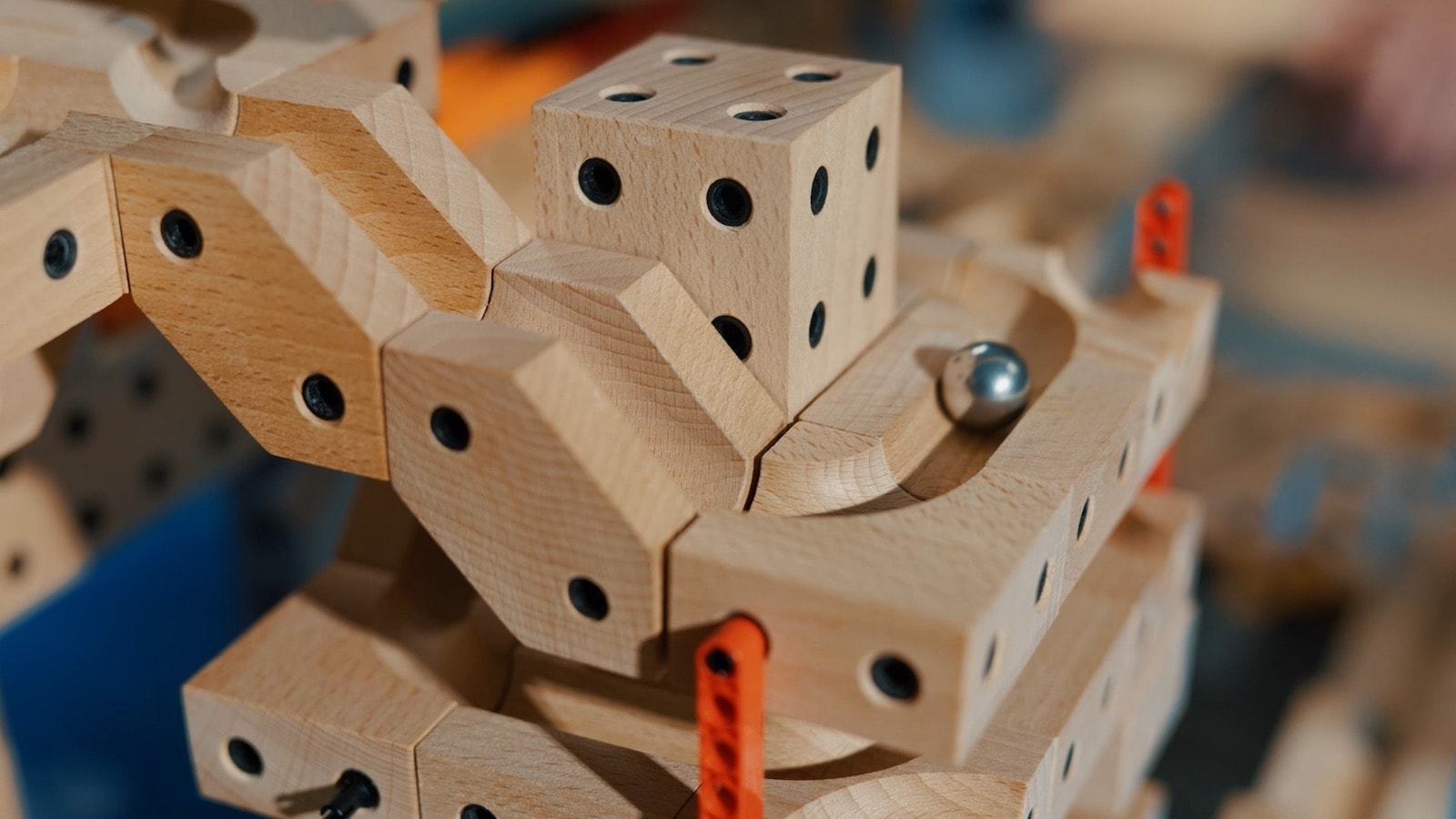 QUBTRIX intelligent wooden omni-compatible bricks combine with other bricks like LEGO | Key ...
