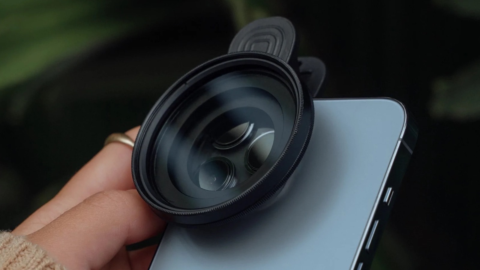 Best iPhone 14 gadgets and accessories to give this holiday season ...