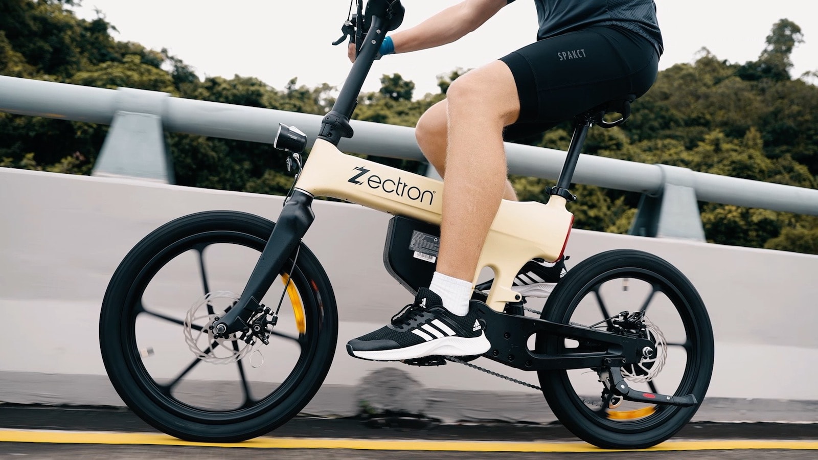 Zectron Folding eBike has an incredible week-long battery life and up ...
