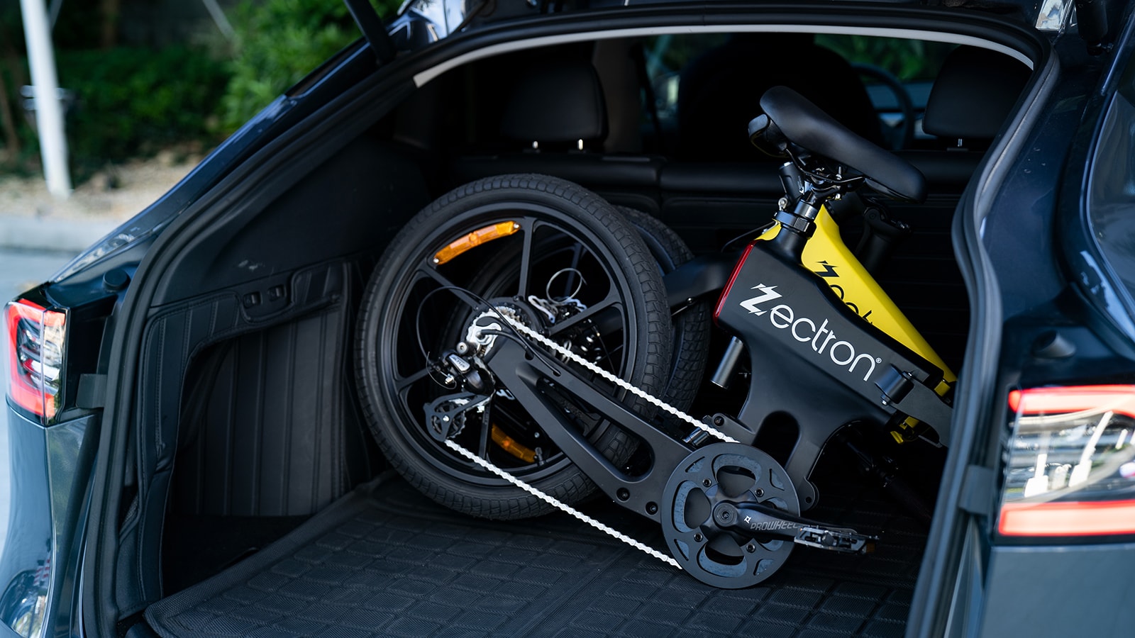Zectron Folding eBike has an incredible week-long battery life and up ...