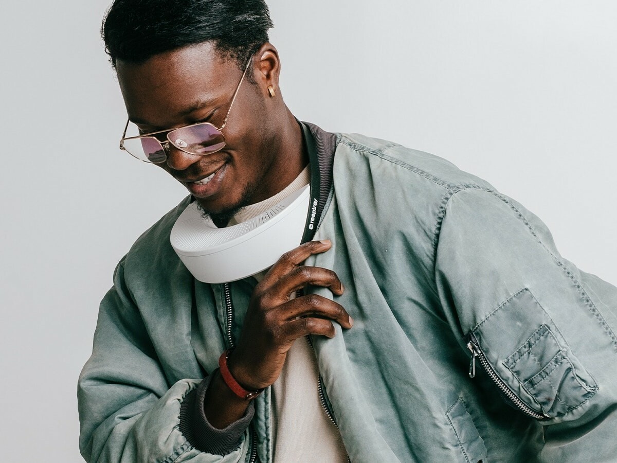 Respiray Wear A+ wearable allergy relief filters out harmful particles