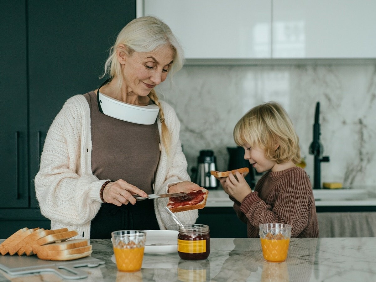 Respiray Wear A+ wearable allergy relief filters out harmful particles