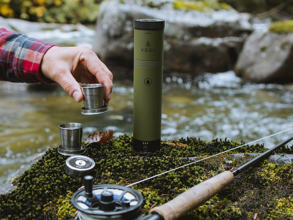 VSSL Flask SOS bottle & flashlight has a rugged design & highly precise ...