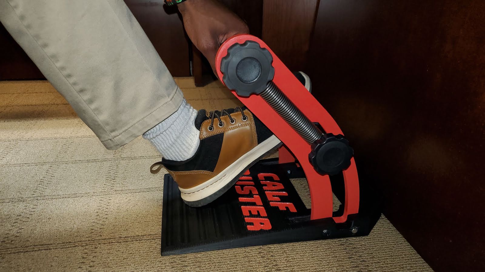 Calf Buster portable calf muscle developer doesn't make you bend your ...