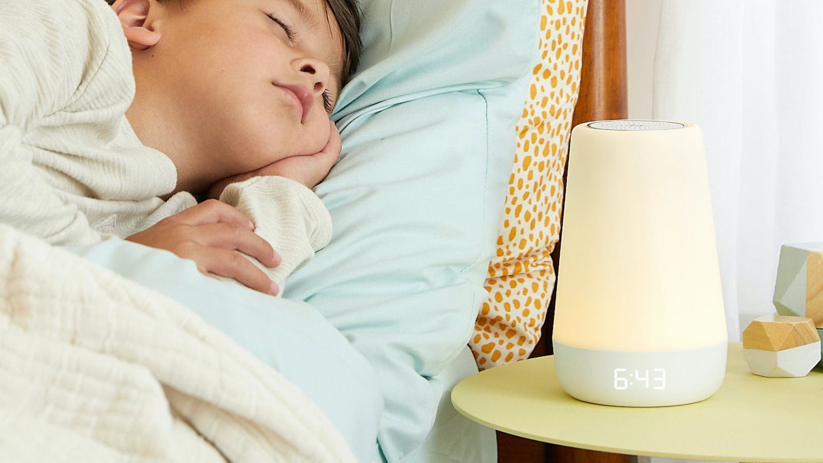 Hatch Rest+ 2nd gen smart sleep machine makes sleep magically simple ...