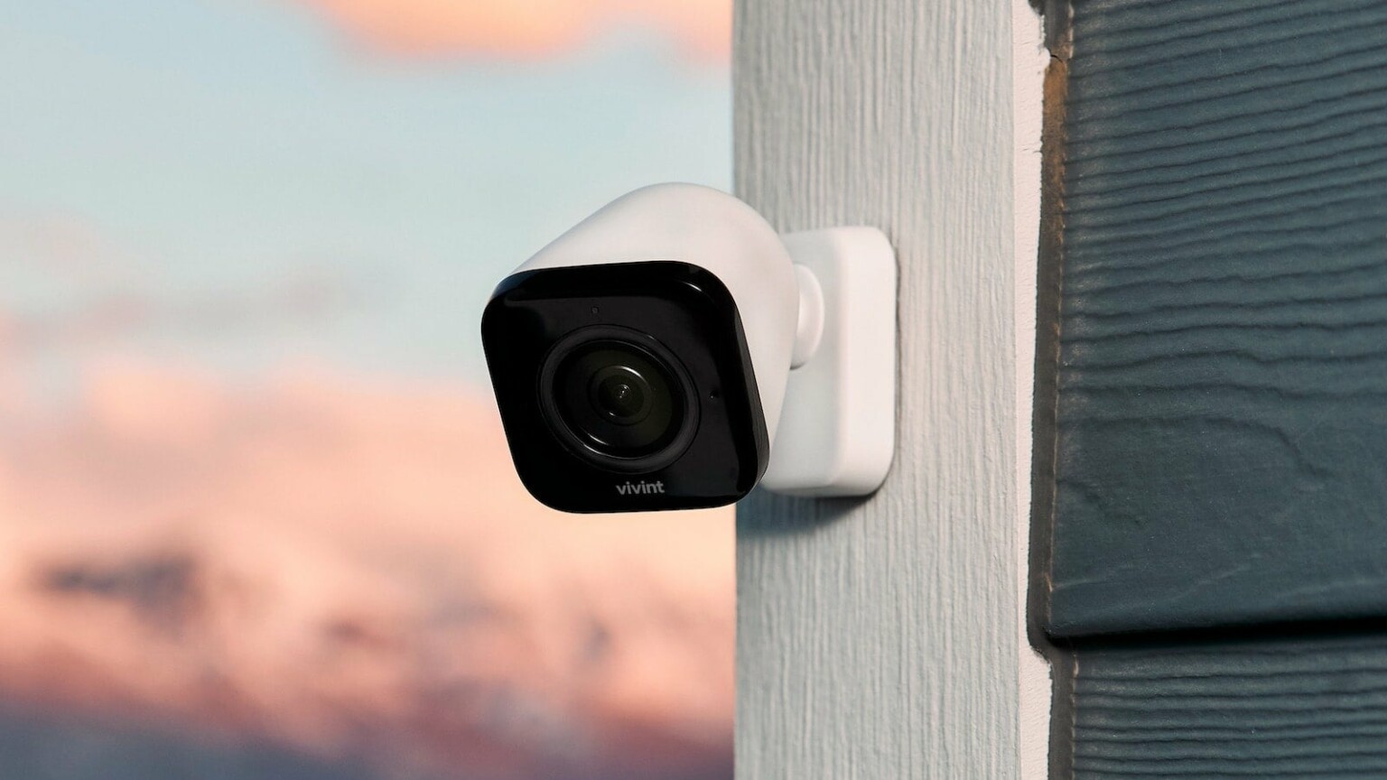 10 Smart outdoor security cameras you can buy for your home — Gadget Flow