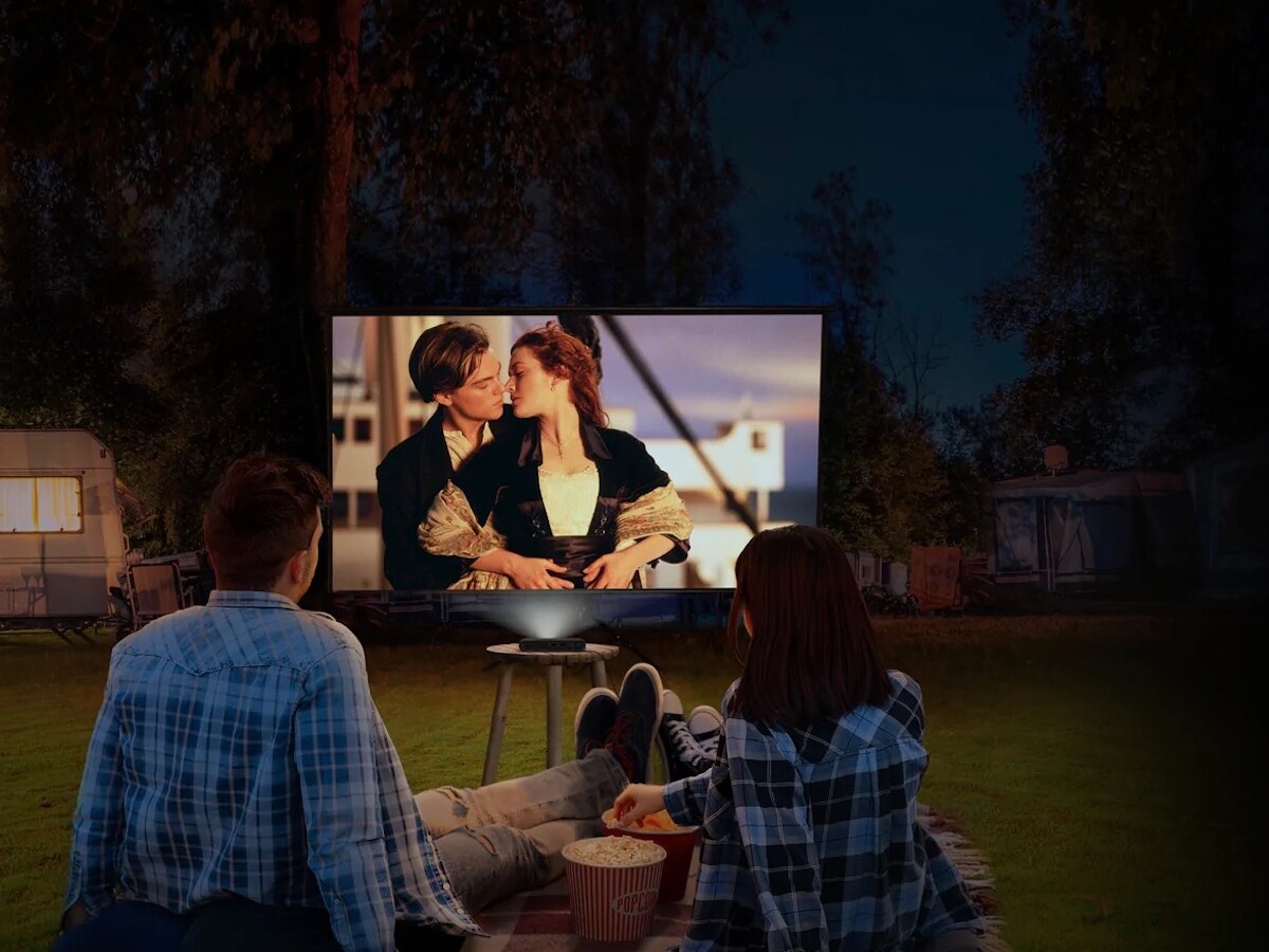 Formovie P1 pocket laser projector has a super-thin design and 100 ...