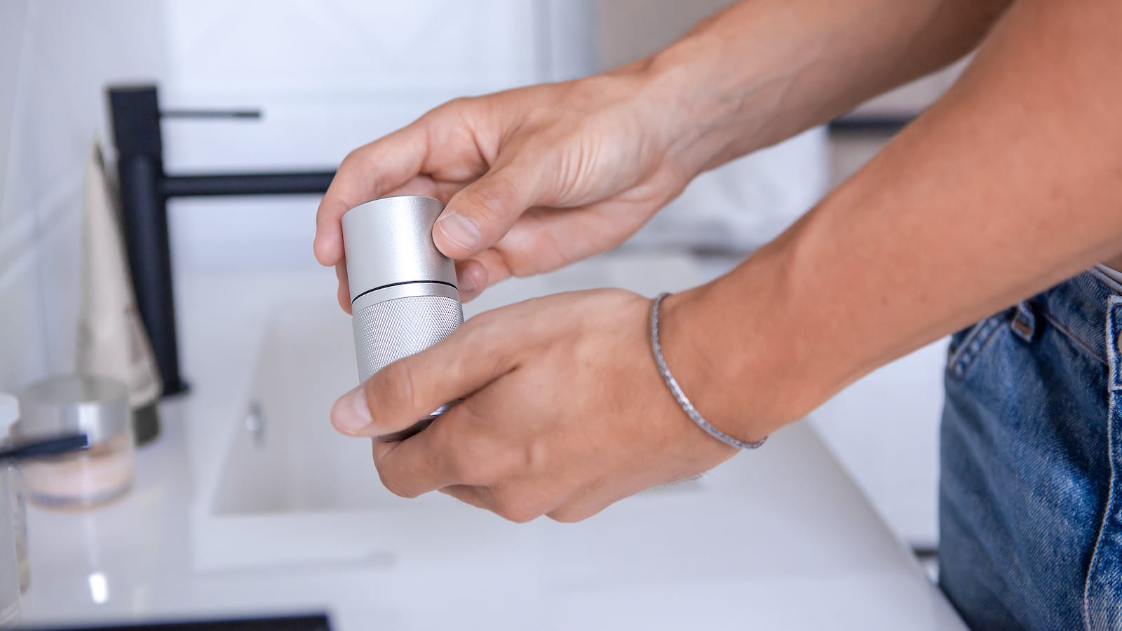 Lifelong Deodorant unisex deodorant applicator brings luxury ...