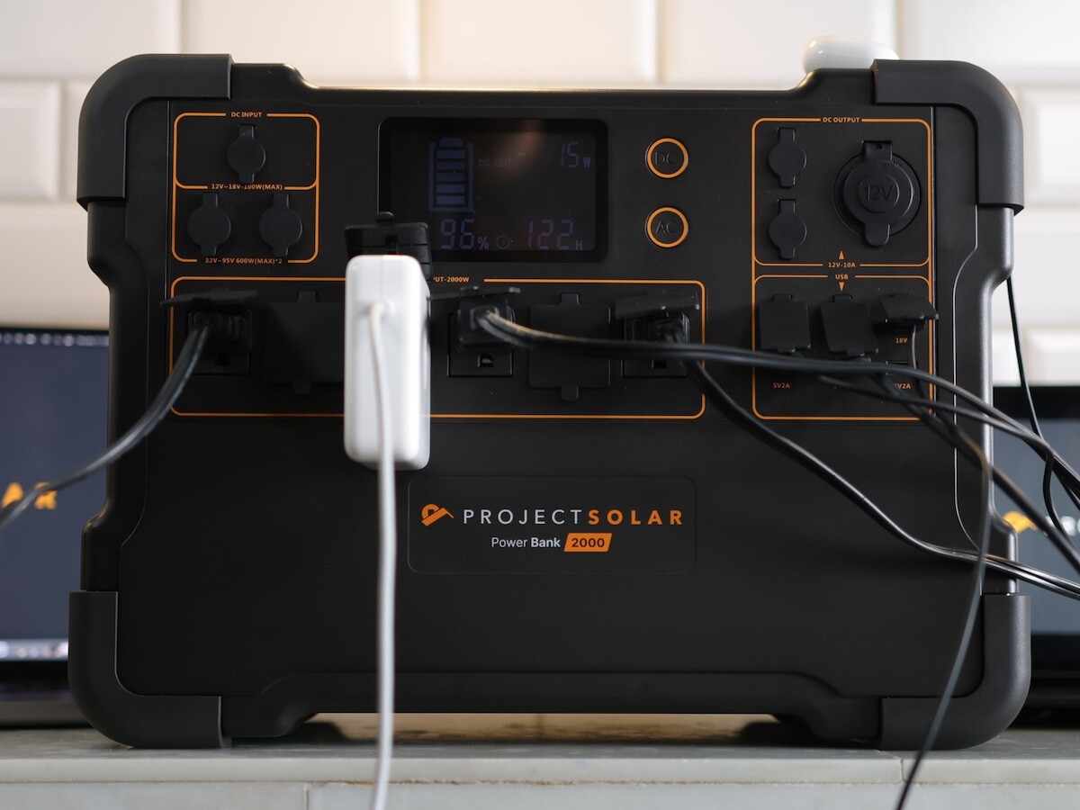 Project Solar Power Bank 2000 long-lasting battery storage expands up ...