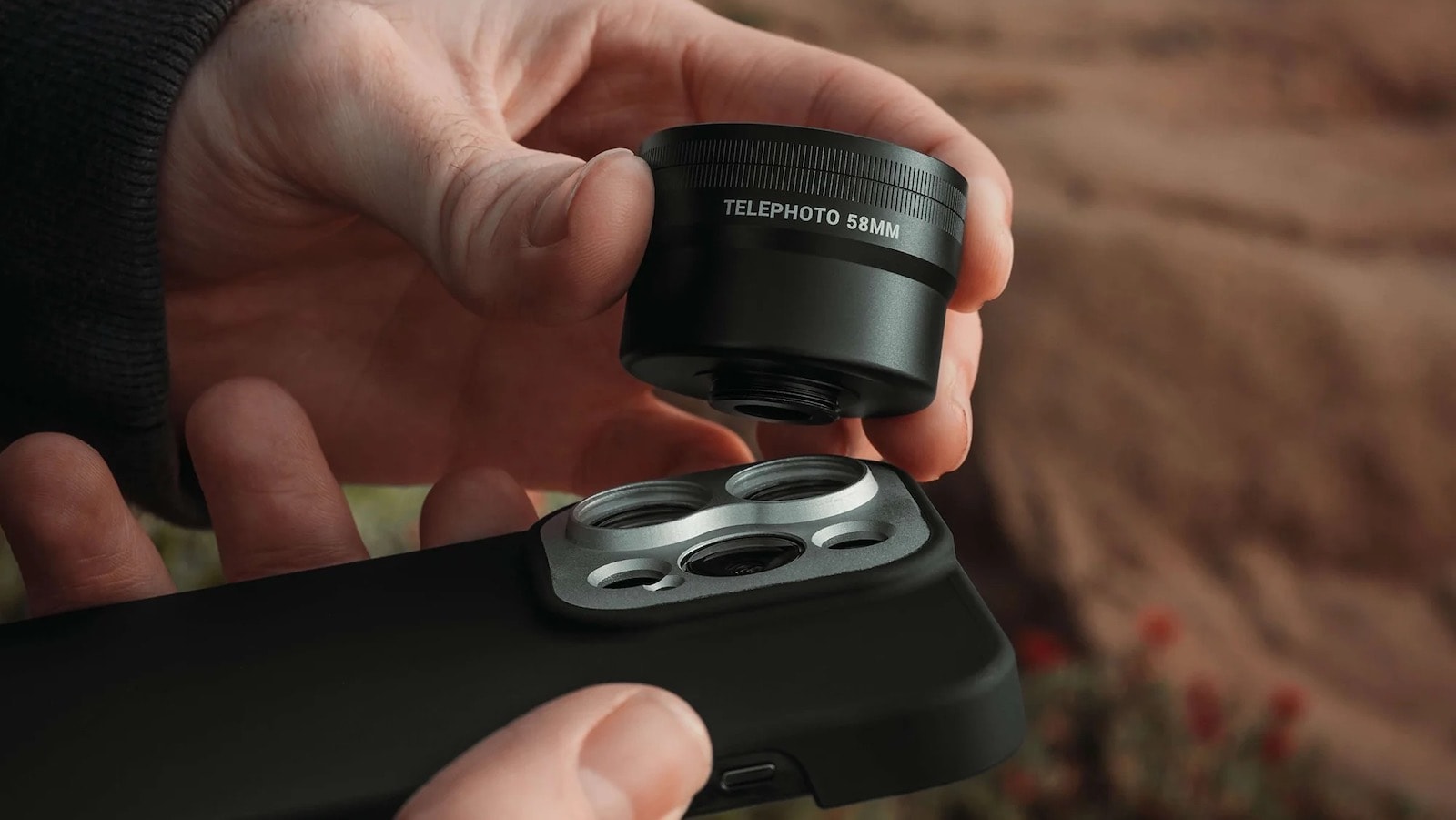 SANDMARC Telephoto Lens for iPhone lets you achieve 2x zoom with your ...