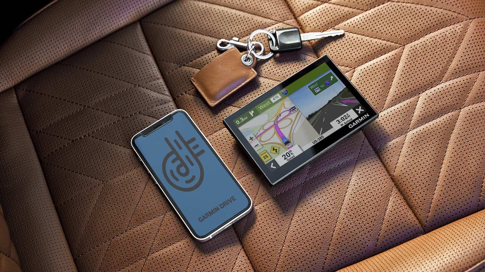 Garmin Drive 53 car GPS navigator has a high-resolution glass ...