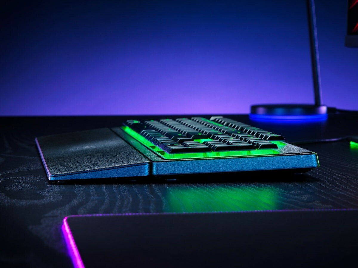 Razer Ornata V3 TKL gaming keyboard has a slim and ergonomic low ...