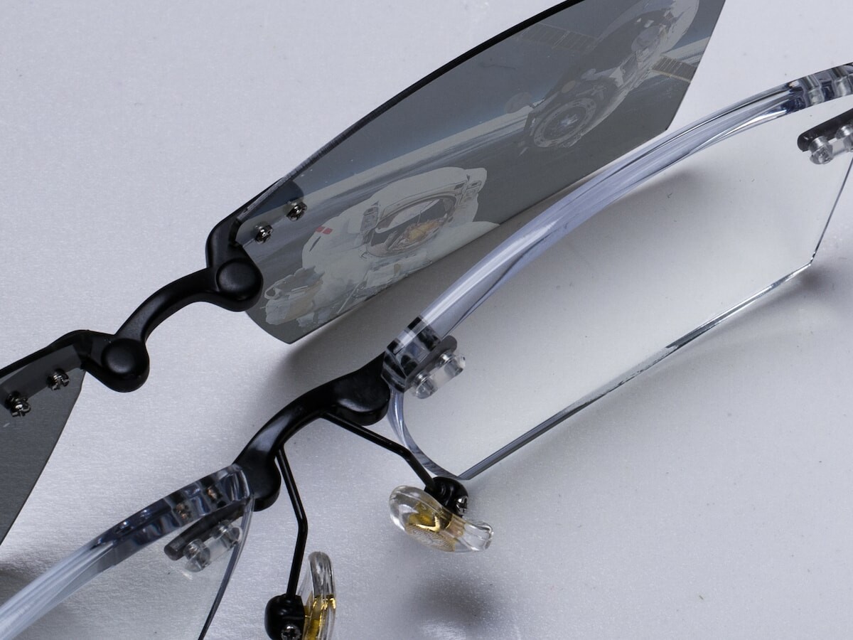This titanium eyewear has a variety of lenses that you can switch