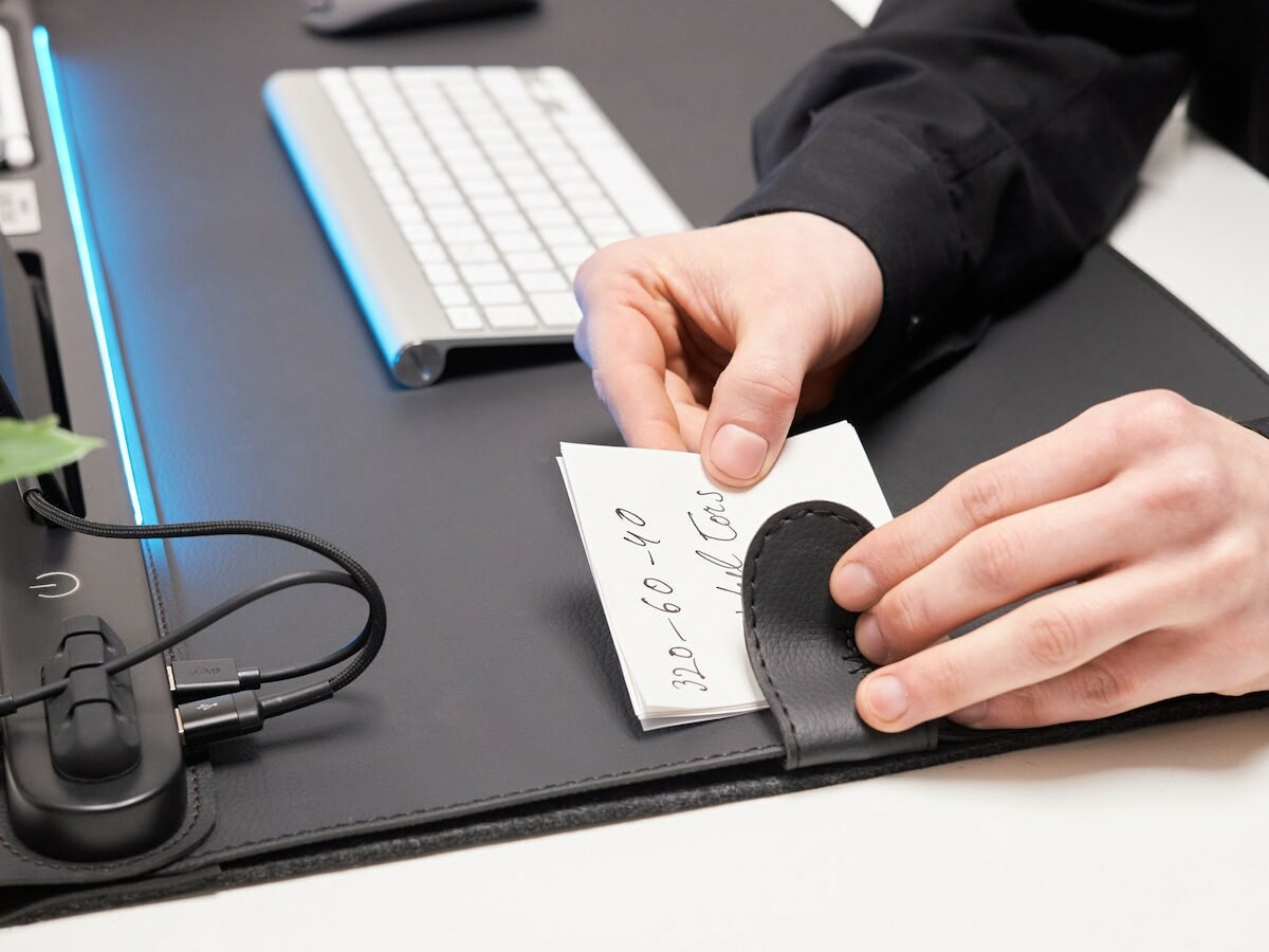 This modern desktop organizer keeps workspaces tidy & gadgets charged