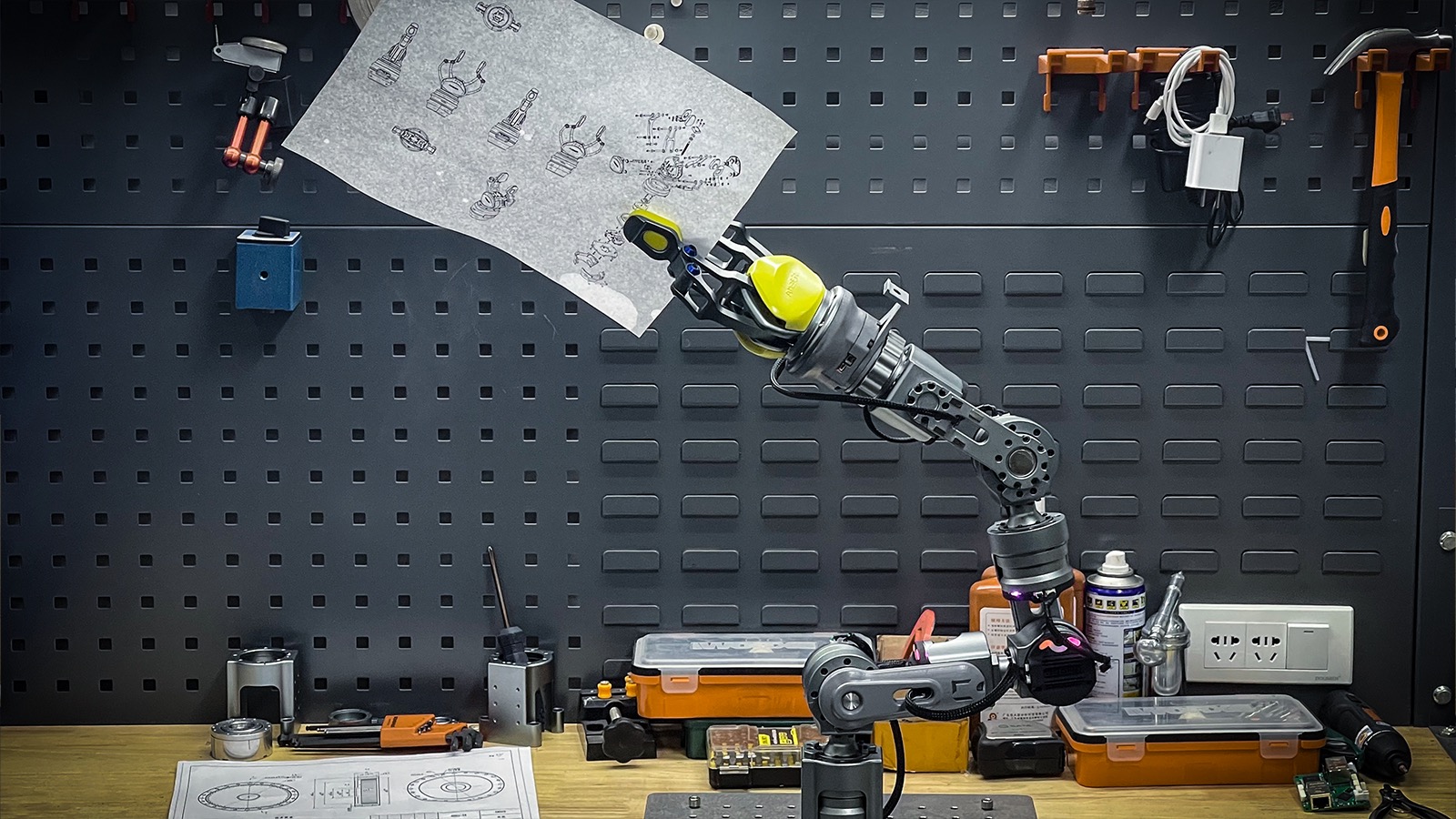 This AI-planning robotic arm boasts 7 DoF and requires no code