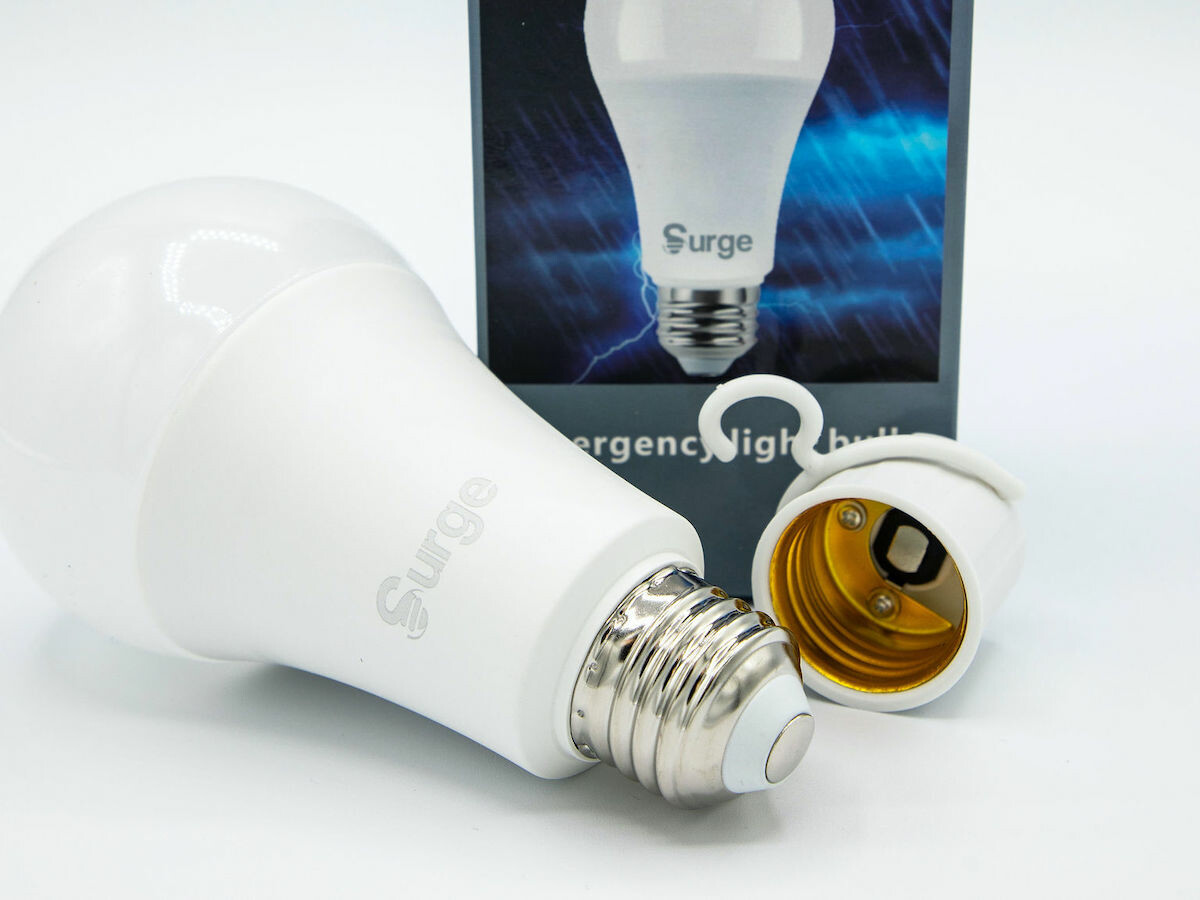 This emergency backup light offers 6 hours of self-charging light