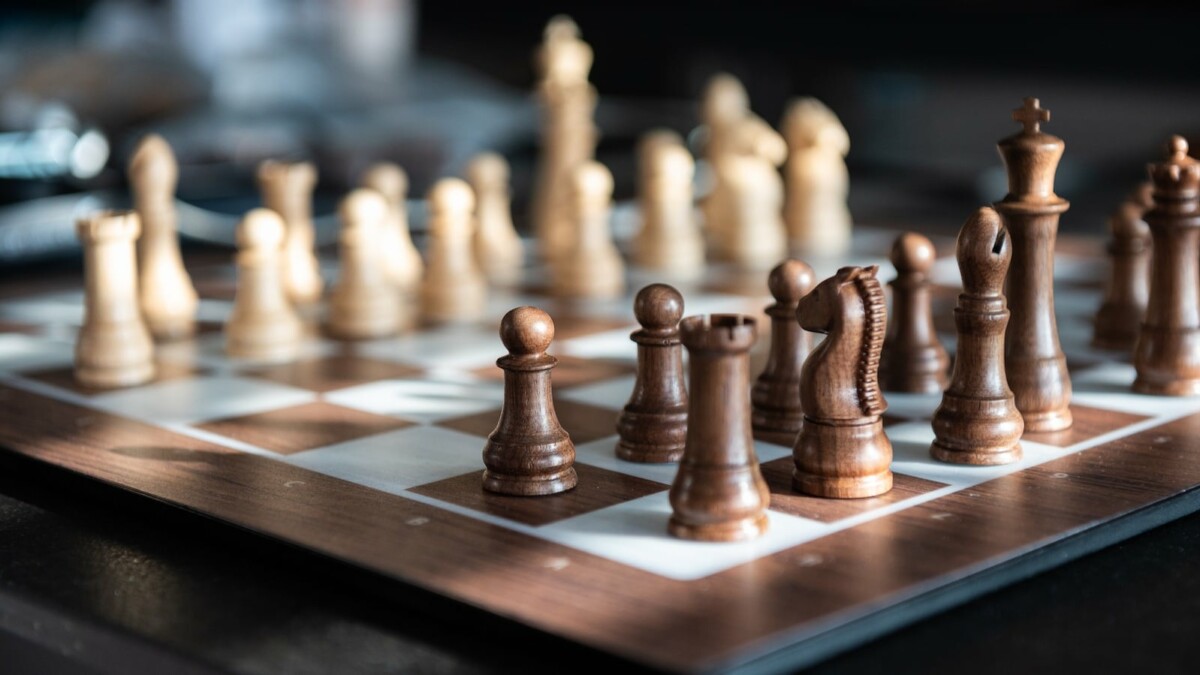 Review: GoChess AI-driven chessboard