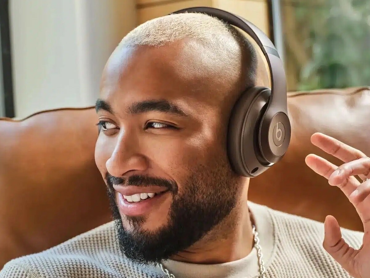 Beats by Dre Studio Pro are wireless noise-canceling headphones