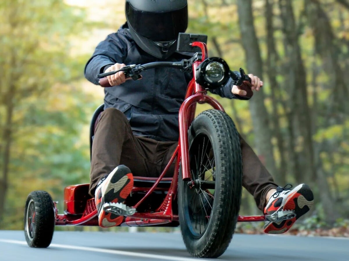 This electric trike travels up to 110 miles on a single charge