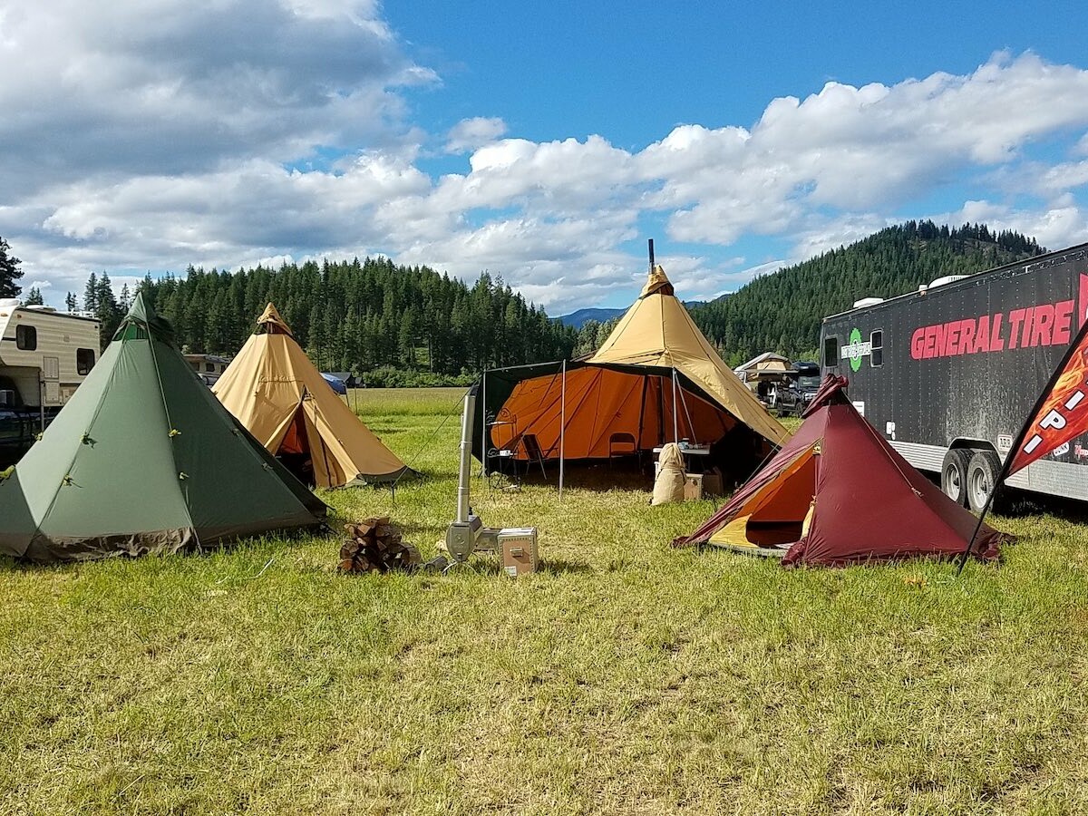 This versatile tipi tent has a large floor plan and expansion panels