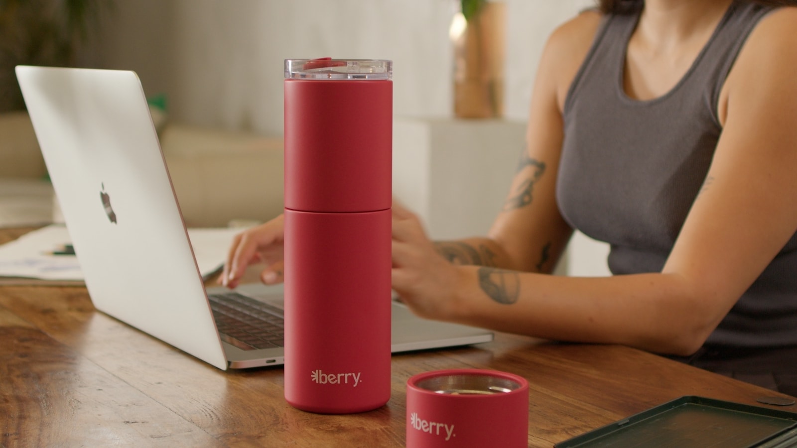 This all-occasion bottle boasts 10 modules that create 30 combinations