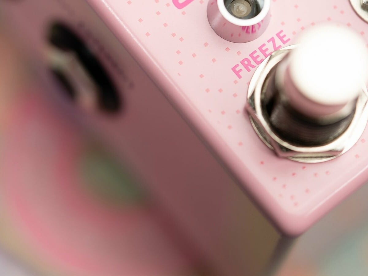 The Lossy pedal by Chase Bliss and Goodhertz offers deconstructed audio