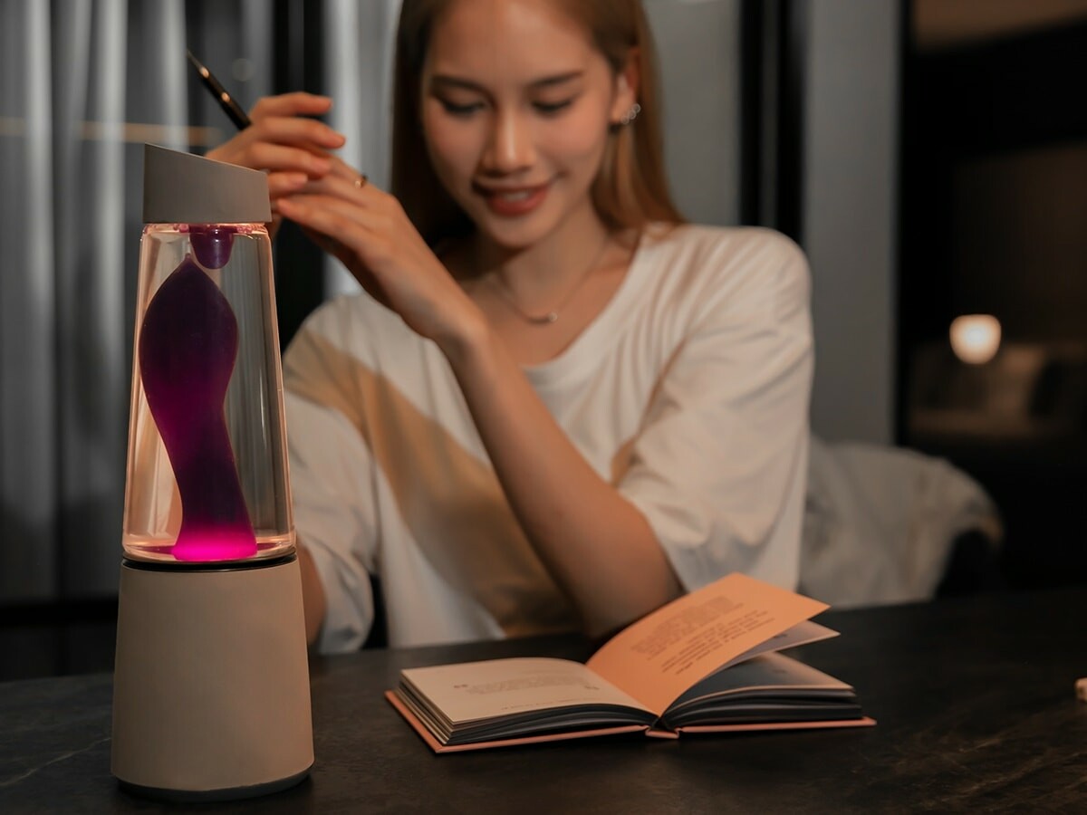 Aroma Lava aroma diffuser & lava lamp adds a touch of luxury