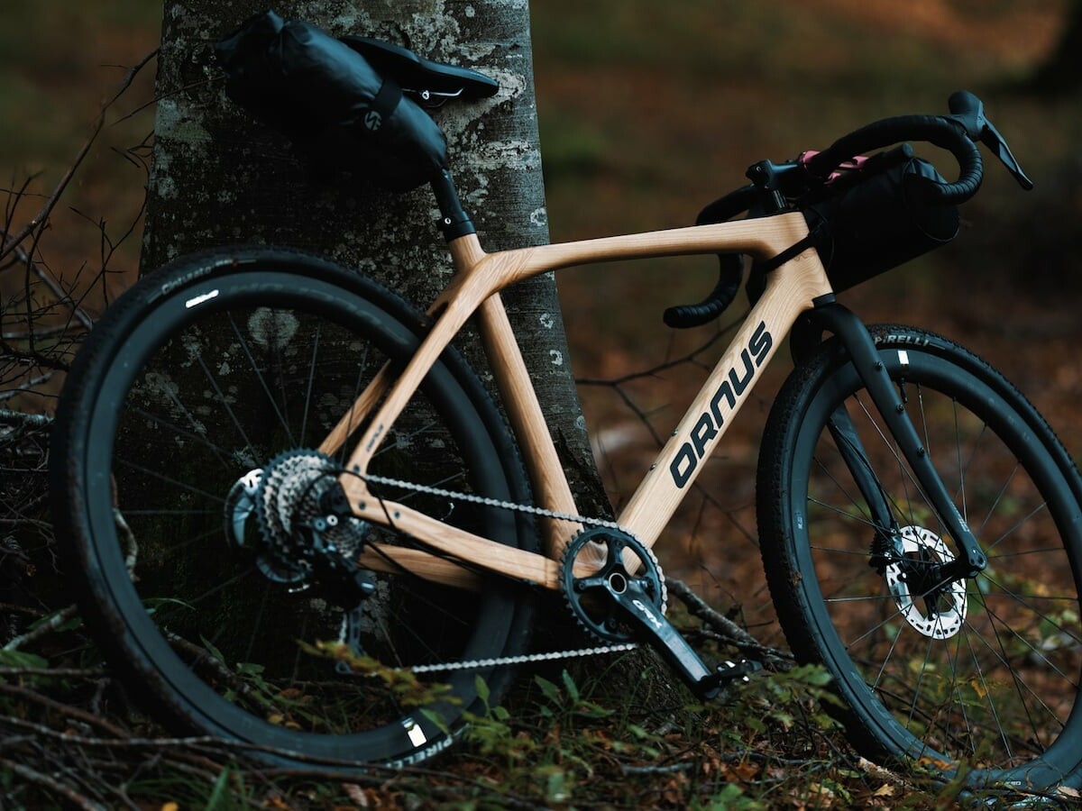 This wood gravel bicycle combines technology and craftsmanship