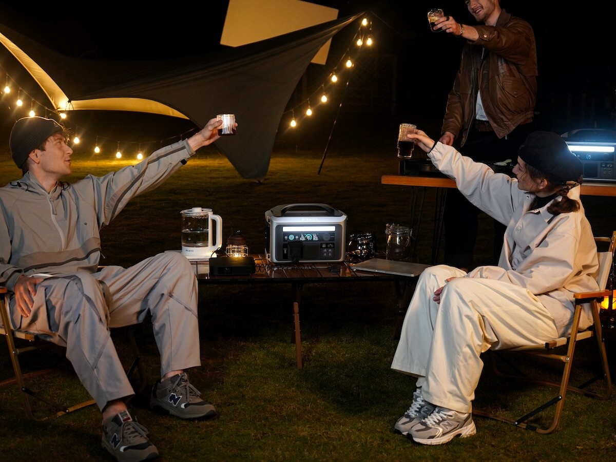 This high-capacity portable power station expands from 16 kWh to 4,000 W