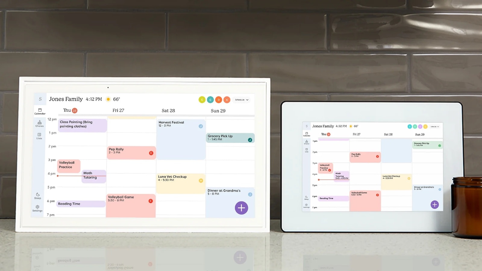 This digital family calendar lets you easily manage everyone's schedules