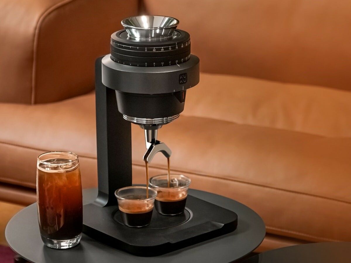 This personalized coffee maker creates flavor, consistency & temperature