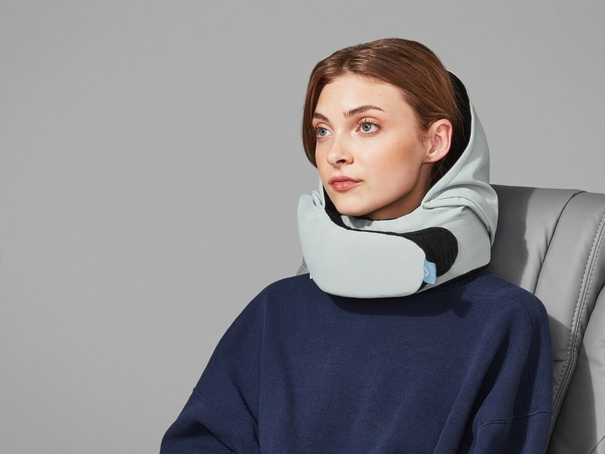 Pluto POD Travel Pillow actually helps you sleep during flights