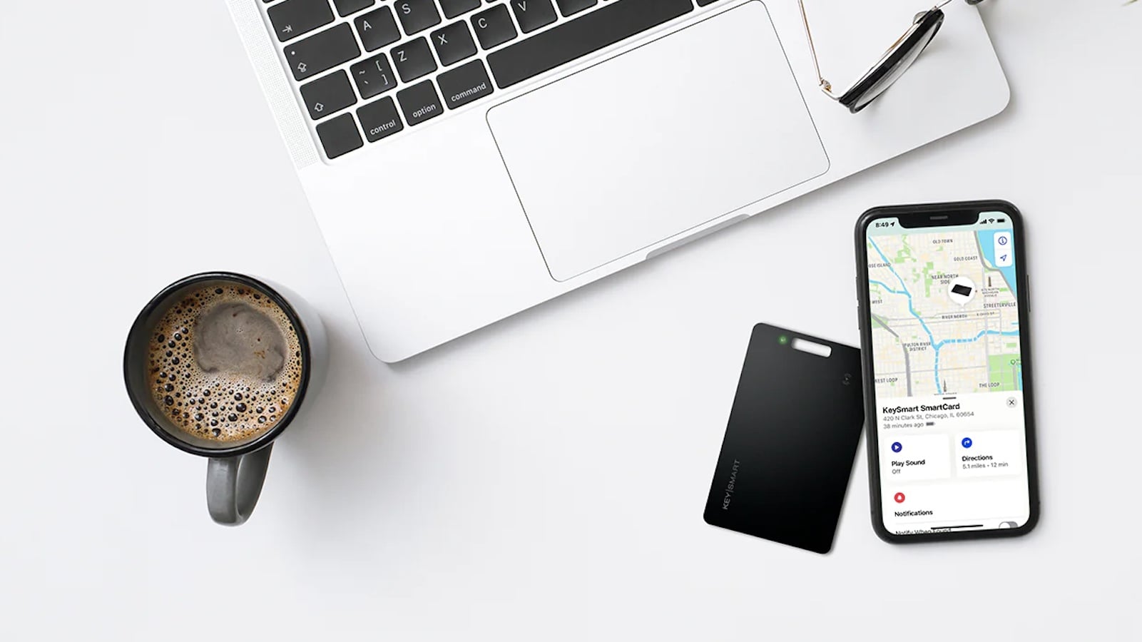 KeySmart SmartCard works with the Apple Find My network