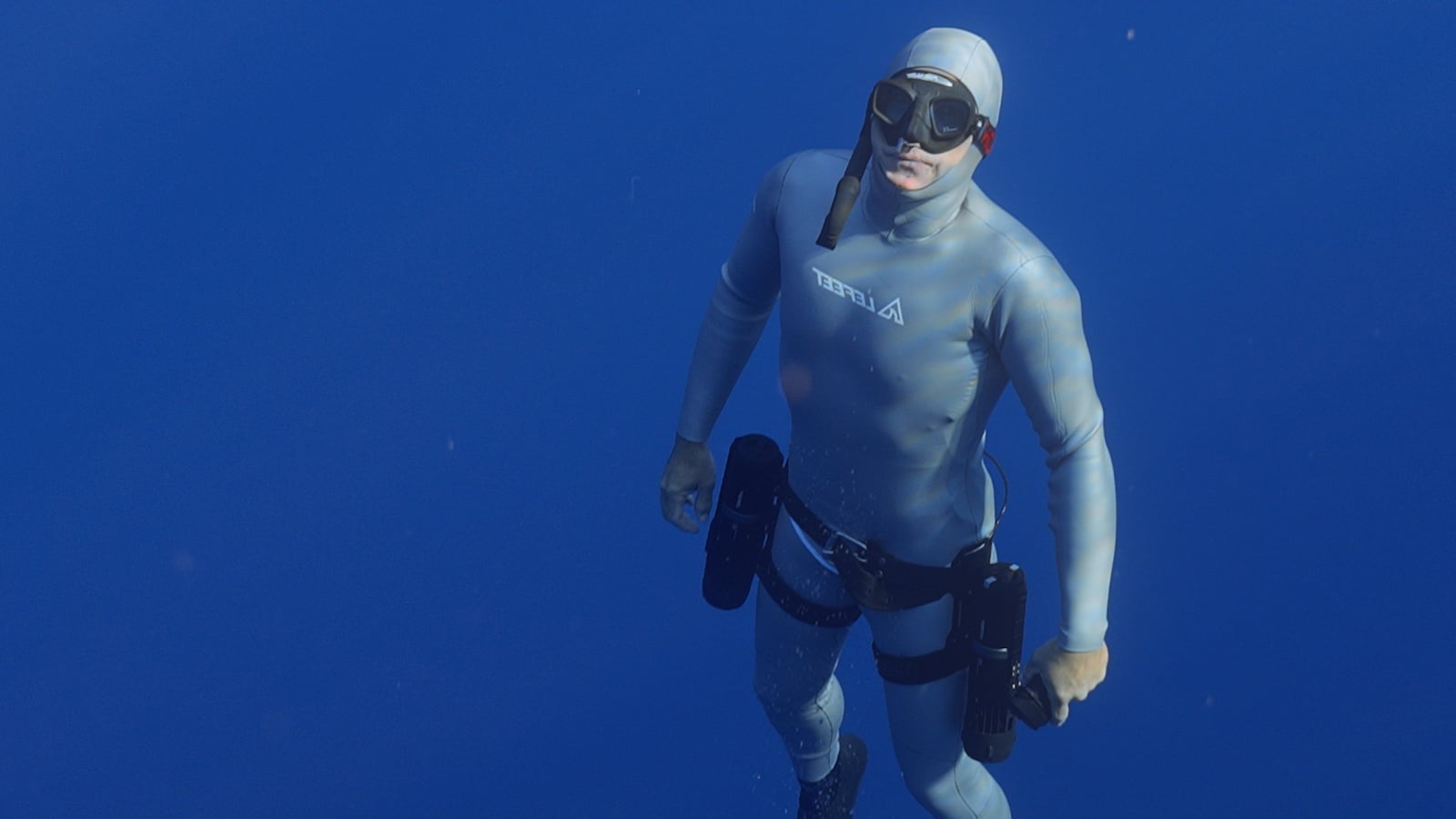 LEFEET P1 review: this underwater scooter is air-travel friendly