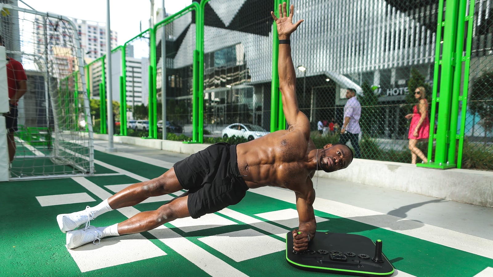 This core-training platform helps you maintain a proper plank