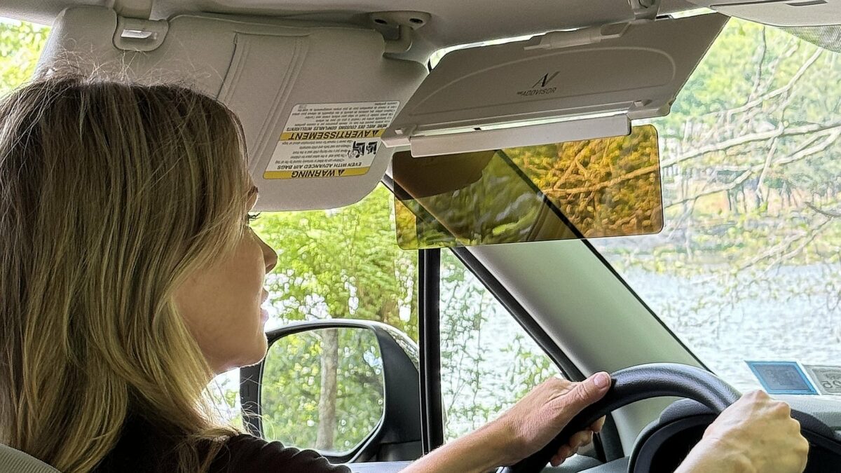 Review: The ADDVISOR PLUS sun visor for cars