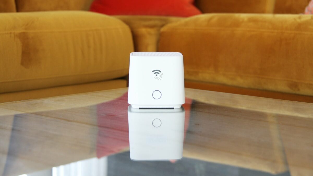 Useful housewarming gifts: 9 smart home security products