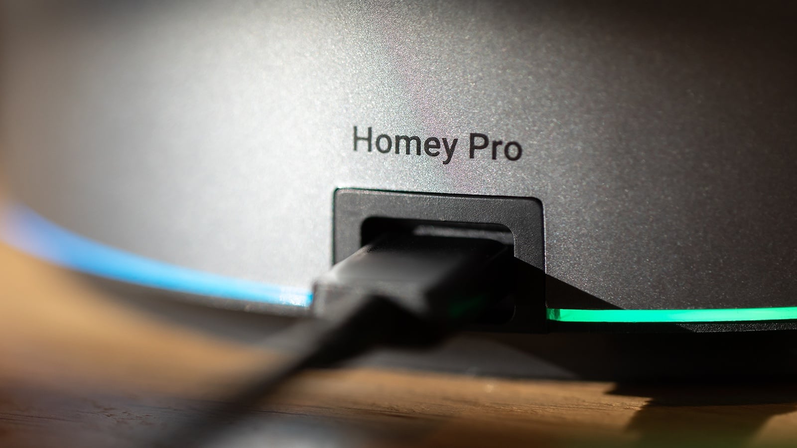 Review: Homey Pro universally compatible smart home hub