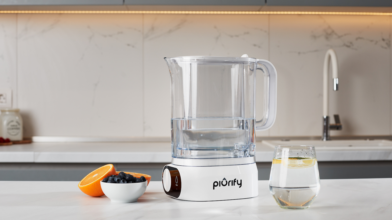 PIURIFY ALCHEMY Automatic Water Filter Pitcher on Gadget Flow