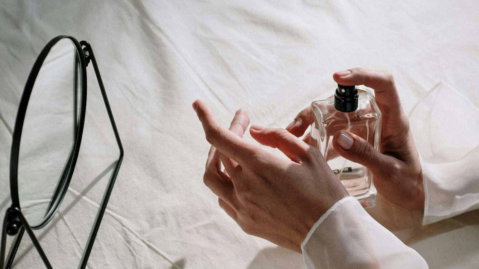 Dossier vs. Oakcha review: Who has the best perfume dupes?